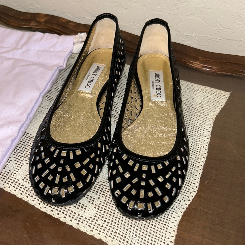Jimmy Choo Black Patent Leather Perforated Ballet Fla… - Gem